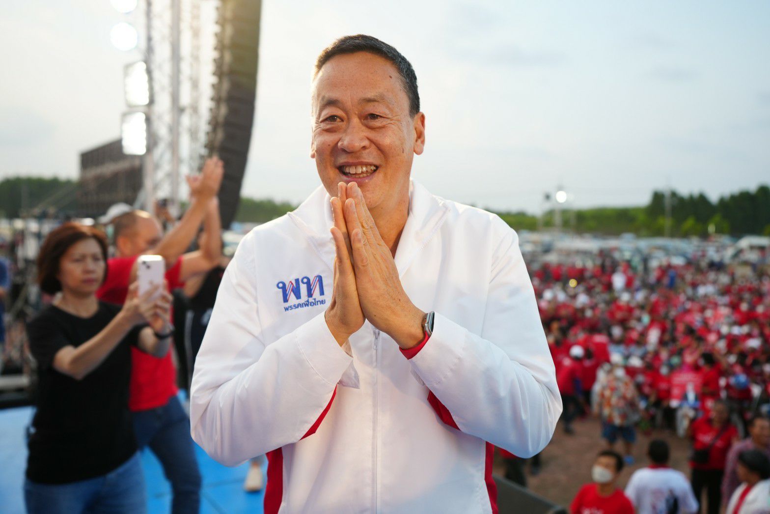 พรรคเพื่อไทยลงพื้นที่หาเสียงปราศรัยใหญ่ที่ลานหมู่บ้านเพลินใจ 5 จังหวัดระยอง | Thai PBS เลือกตั้ง ...