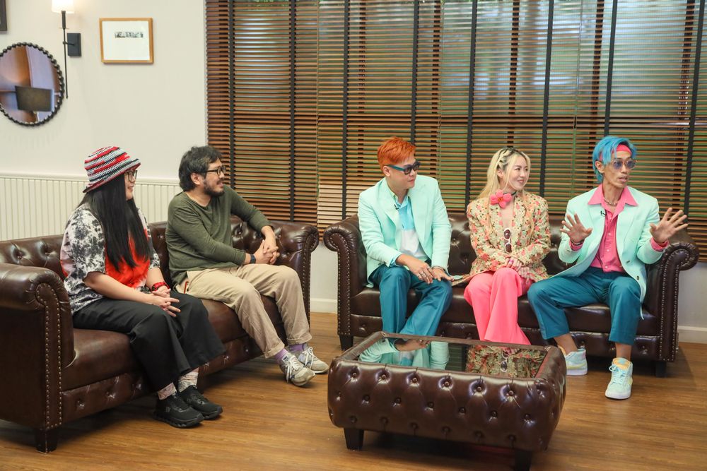 เพลงรักฉบับอินดี้ป็อปในแบบ “ละอองฟอง x Superbaker” | Thai PBS NOW