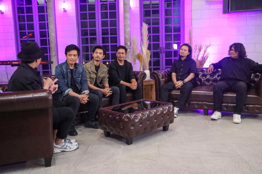 I-ZAX หยุดทำวง แต่ไม่เคยหยุดความเป็นเพื่อน | Thai PBS NOW