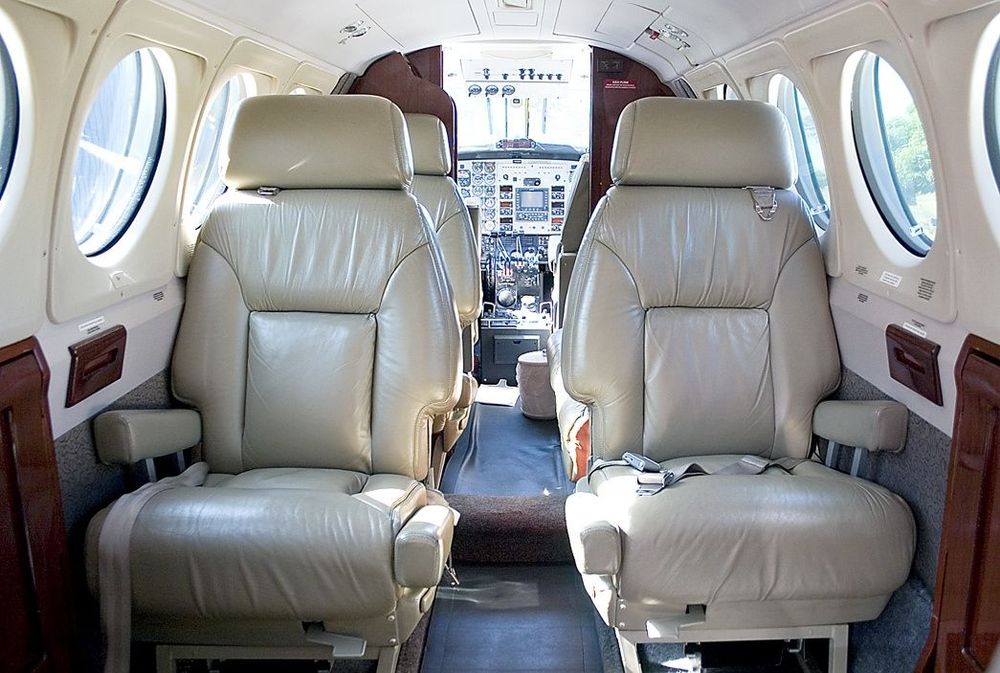 รู้จัก Beechcraft King Air 350/360CER เครื่องบินสำรวจทางอากาศของ NOAA ...